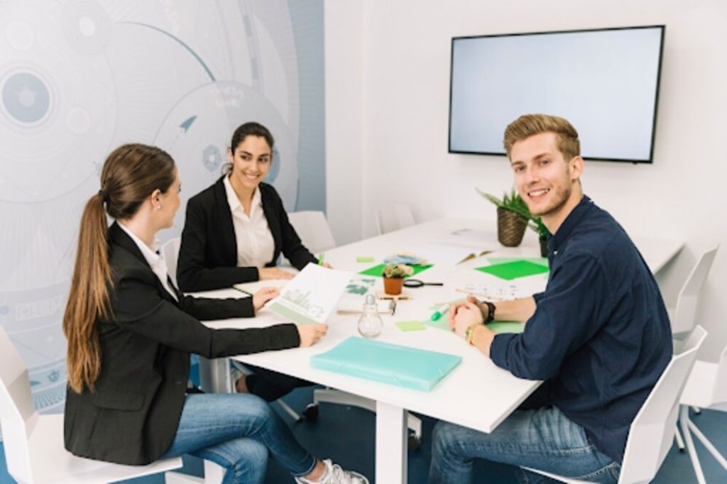 What is a Project Sponsor? Roles, Impacts & Best Practices