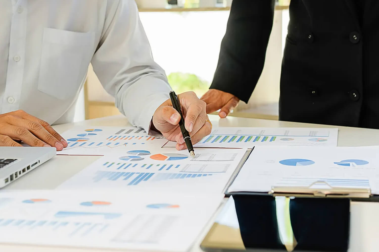 What Is Hybrid Project Management? A 2026 Guide